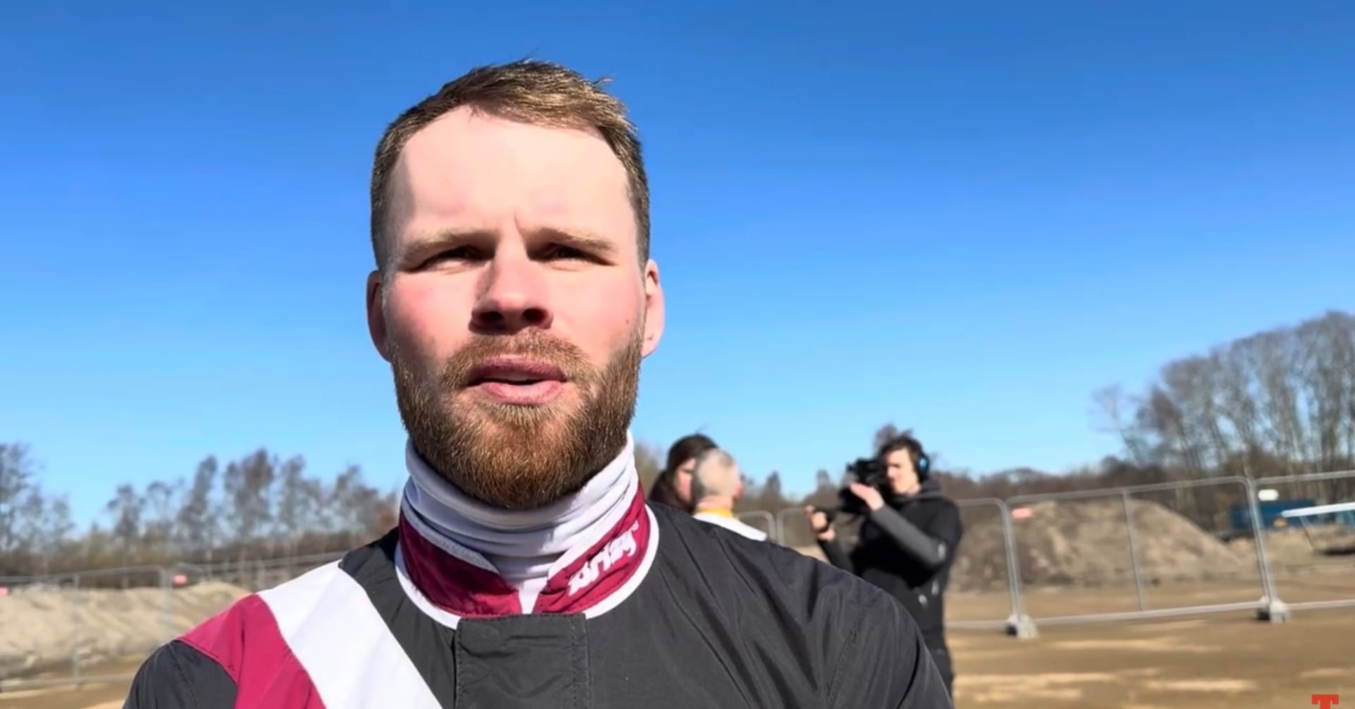 Adrian Kolgjini om sina hästar inför V75 på Åby · Senaste nyheterna om trav · Travronden