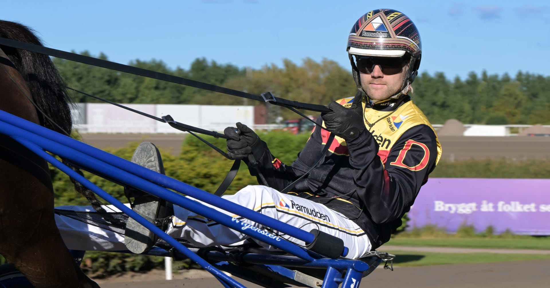 Dubbla VM-segrar för Mats E Djuse · Senaste nyheterna om trav · Travronden