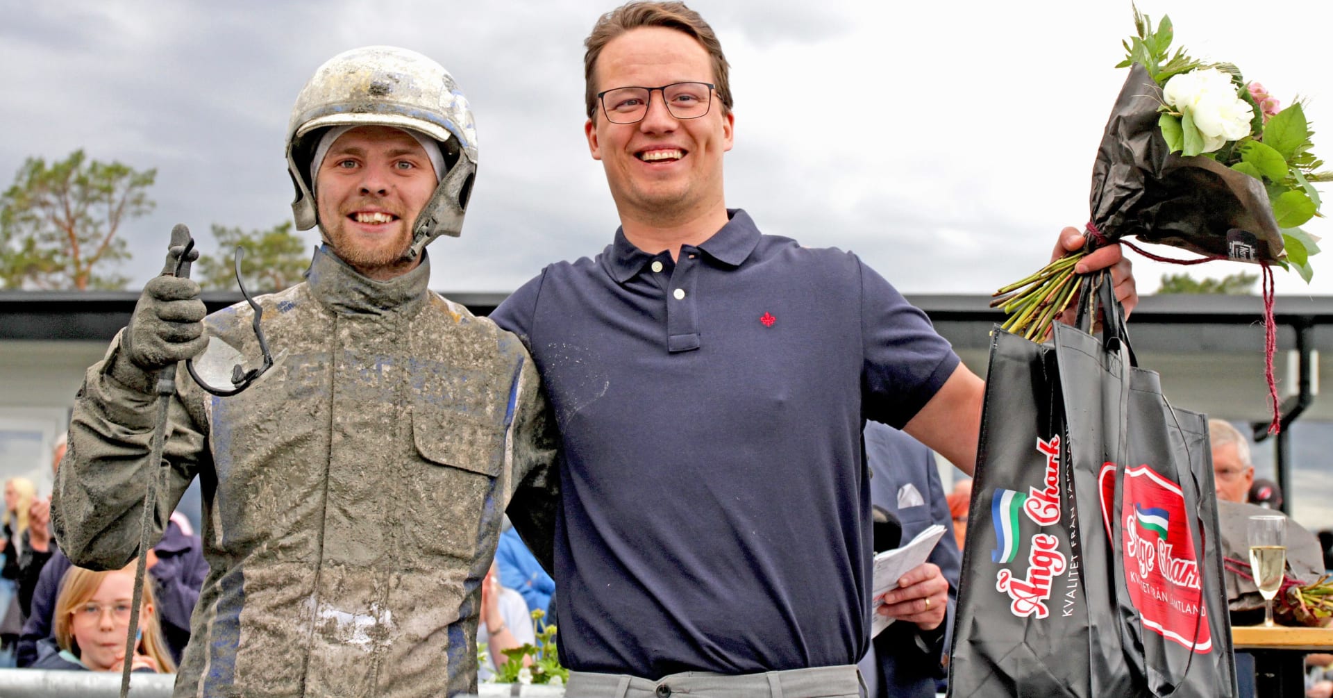 Oscar Berglunds hyllning till Magnus A Djuse · Senaste nyheterna om trav · Travronden