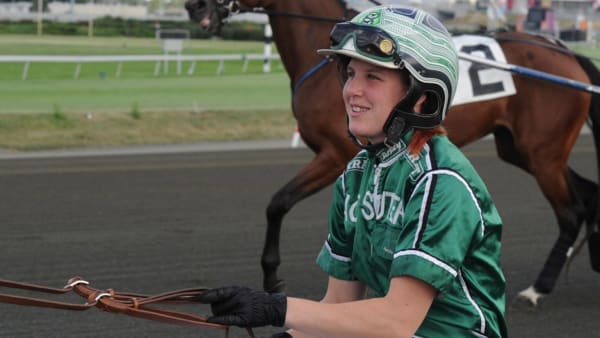 Fina stallformen håller i sig för Lorentzon · Senaste nyheterna om trav ...