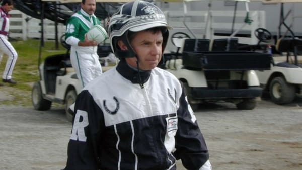 Längre intervju med Ritchie · Senaste nyheterna om trav · Travronden